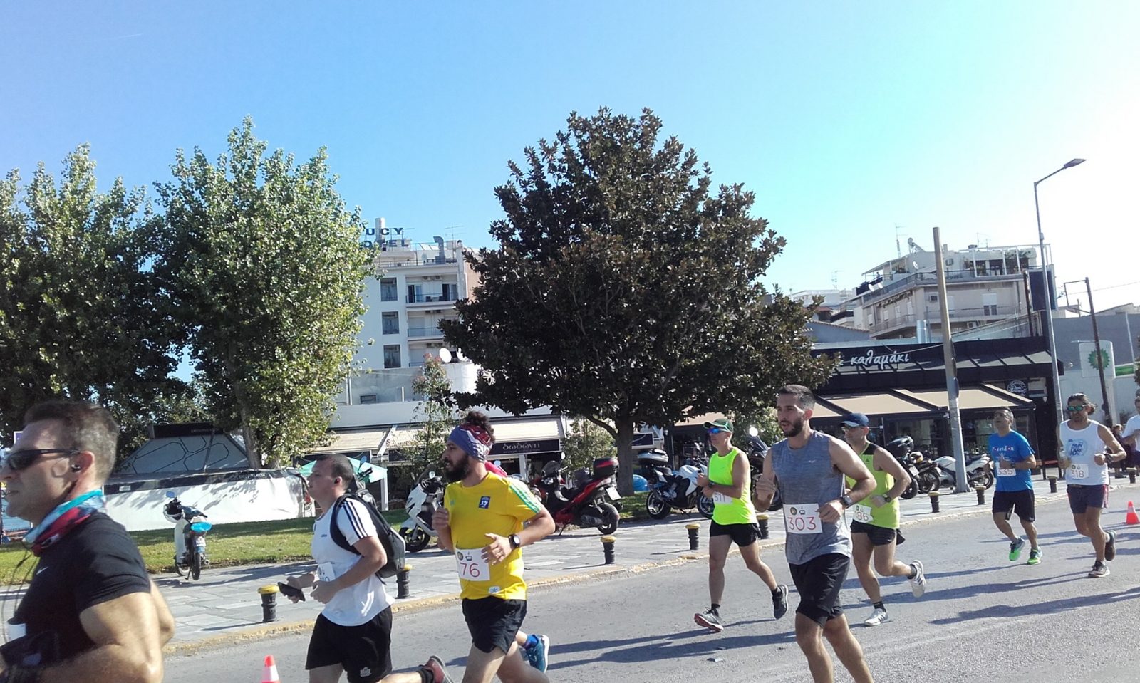 Όλη η Χαλκίδα σήμερα έγινε μια μεγάλη αγκαλιά για το μικρό Παναγιώτη ...