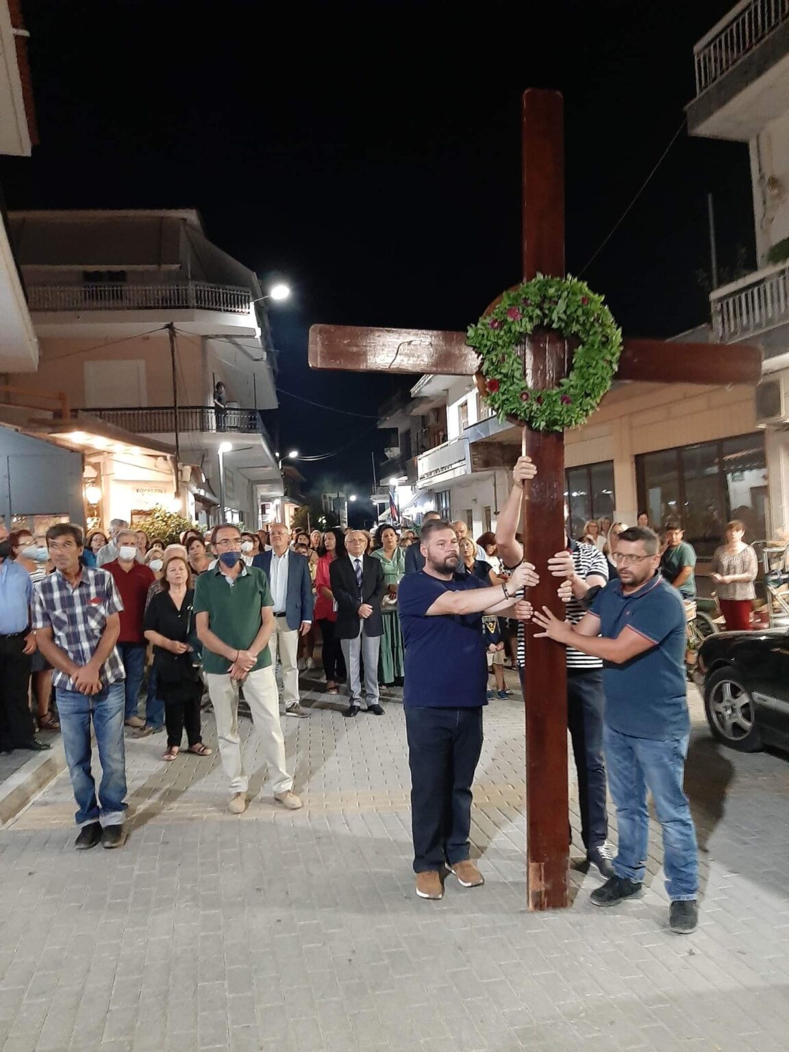 Πανηγυρικός Εσπερινός και Λιτανεία του Τιμίου Σταυρού στο Γυμνό ...