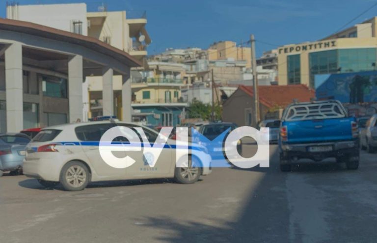 Χαλκίδα τώρα η αστυνομία ρυθμίζει την κυκλοφορία στο Βούρκο - Δείτε το ...