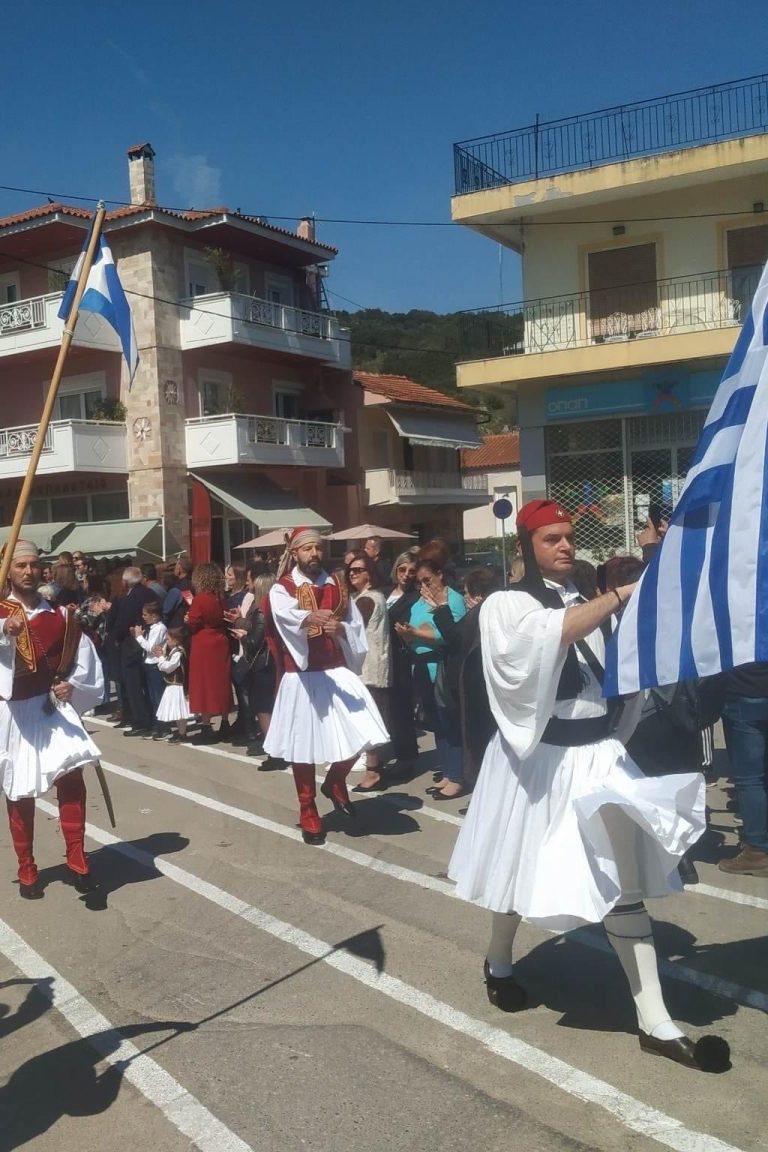 Εύβοια - 25η Μαρτίου: Πλήθος κόσμου στην παρέλαση στη Λίμνη (pics ...
