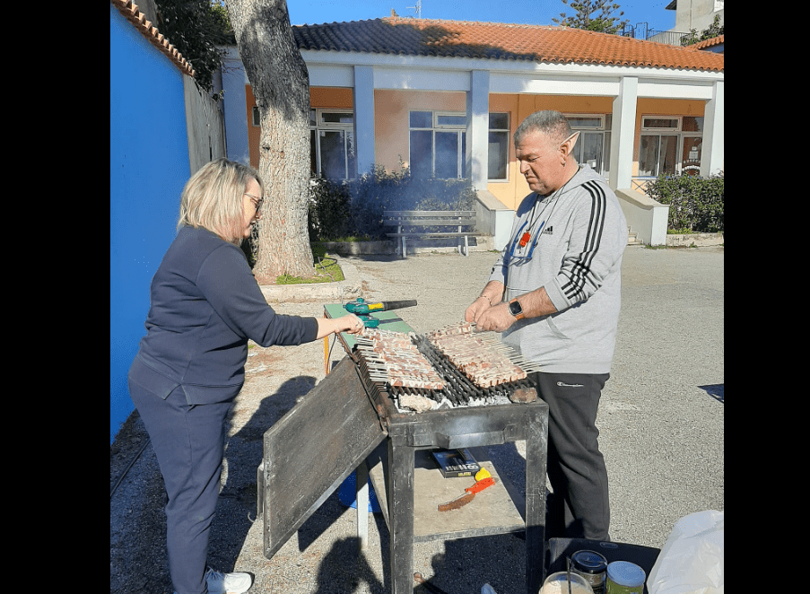 Τσικνοπέμπτη στην Εύβοια: Στο «φουλ» οι ψησταριές και στα σχολεία