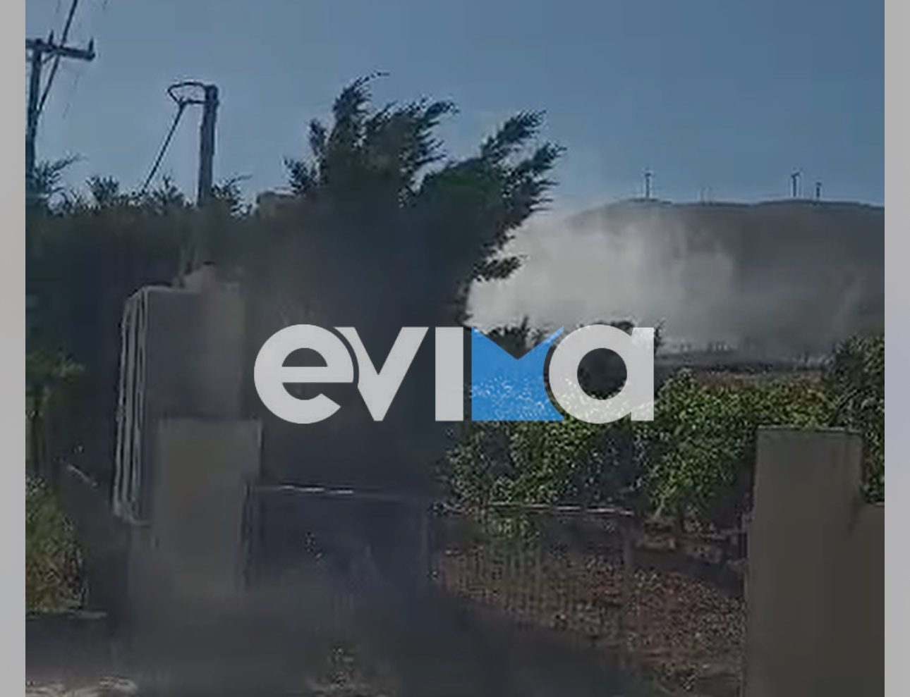 Φωτιά στο Μαρμάρι Ευβοίας - Μάχη με διάσπαρτες εστίες, δείτε βίντεο