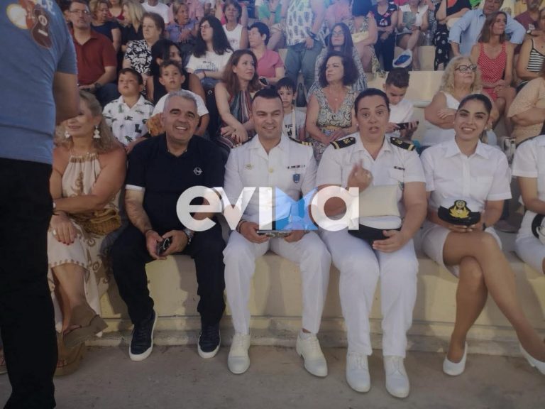 Κάρυστος τώρα κατάμεστο το υπαίθριο θέατρο (εικόνες)