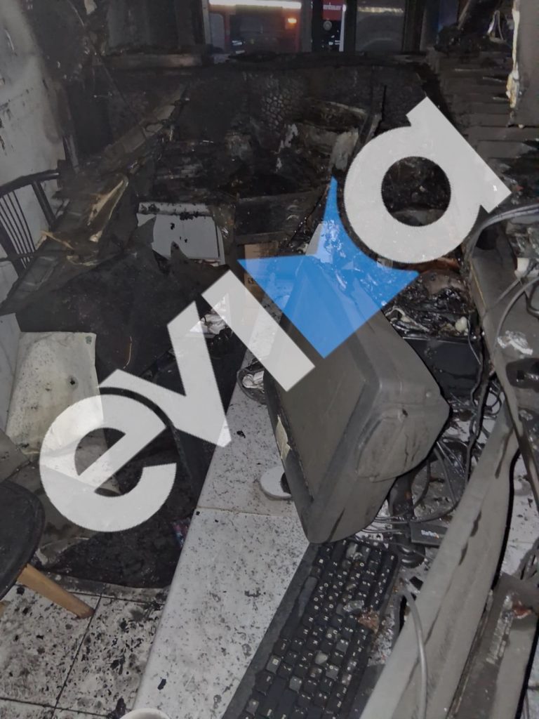 Φωτιά στην Εύβοια: Σοβαρές ζημιές σε κατάστημα ΟΠΑΠ (εικόνες)